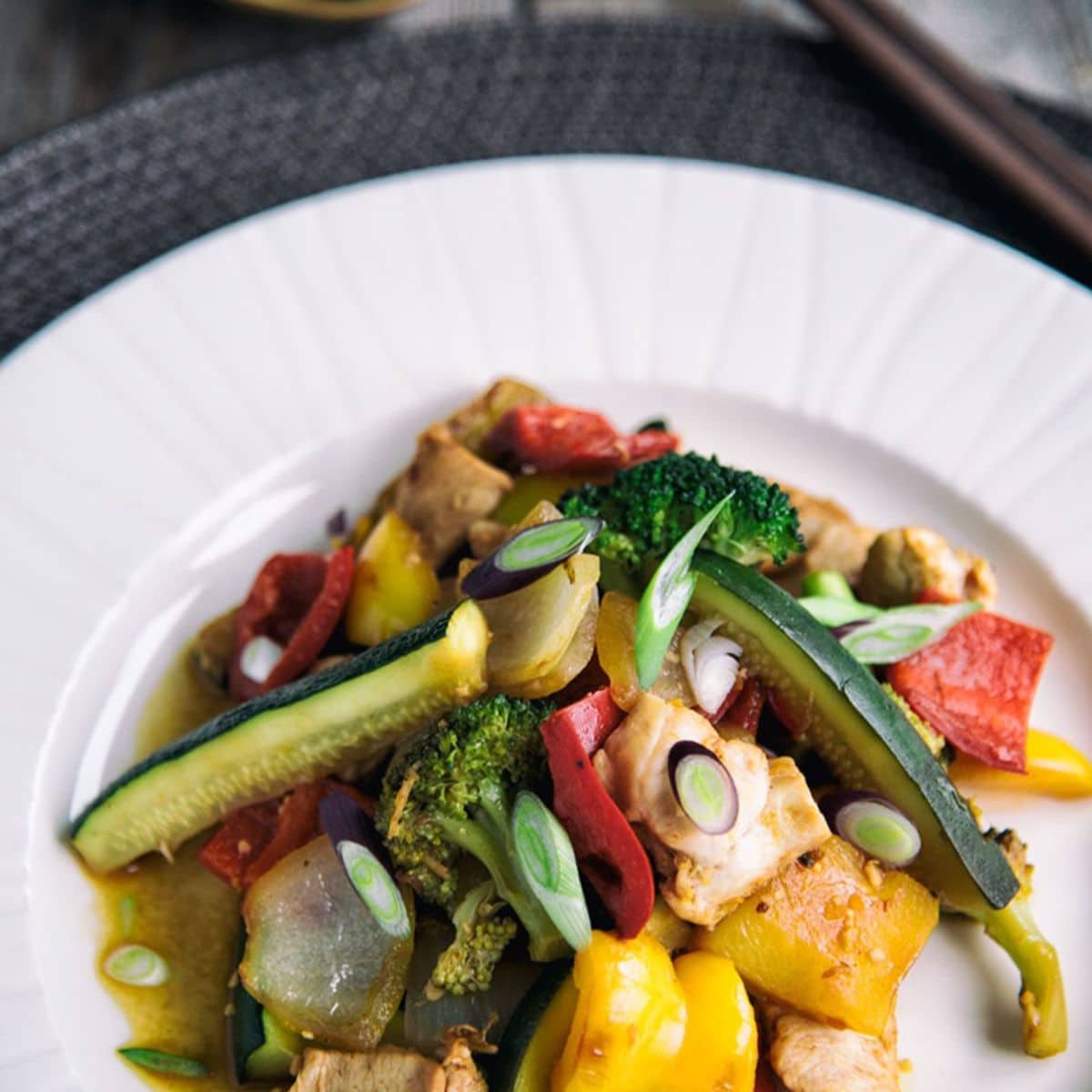 Olive, Garlic and Lemon Chicken | Paleo Leap